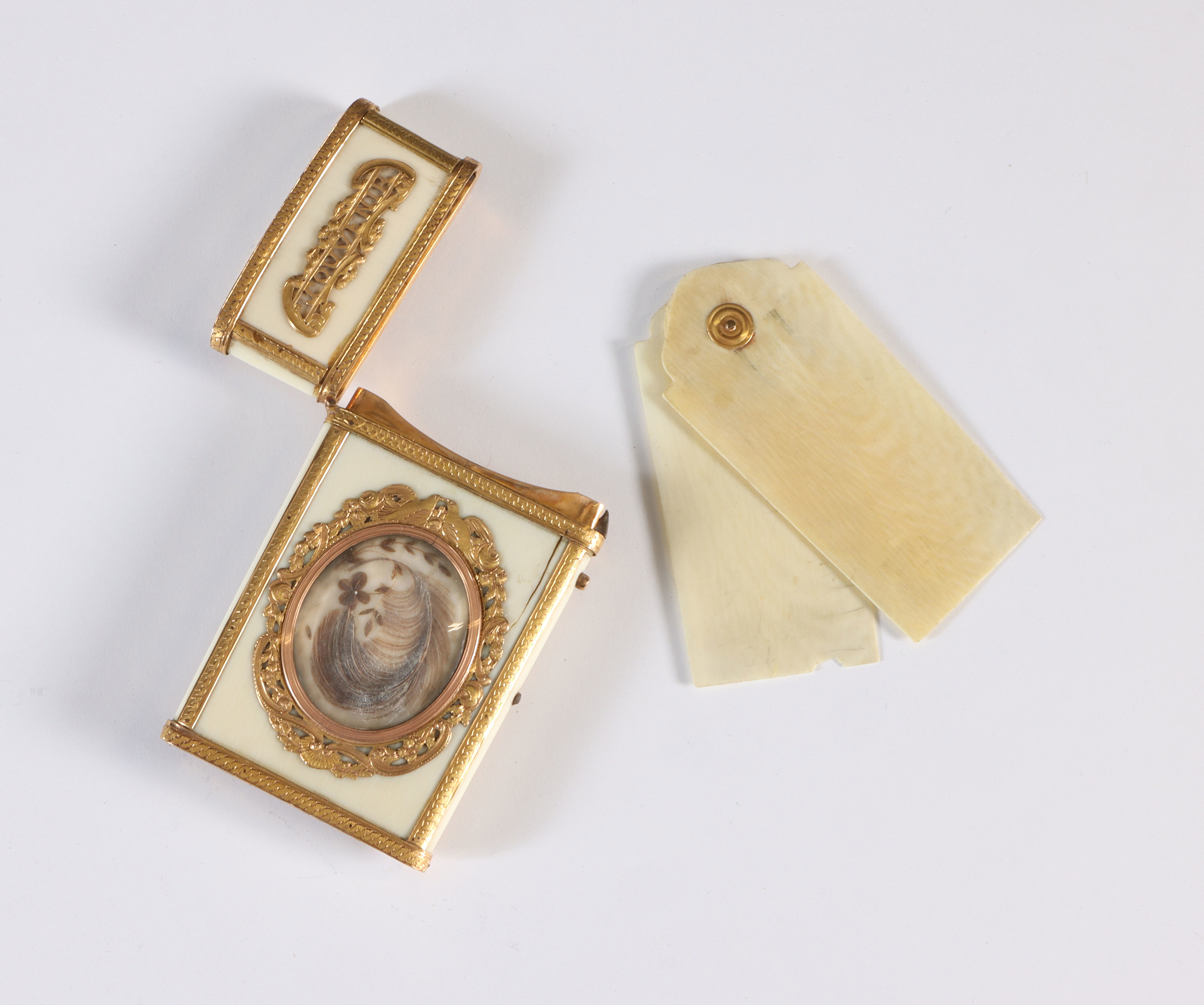 Liten eske i ben og gull, 1800 t. | Auksjon